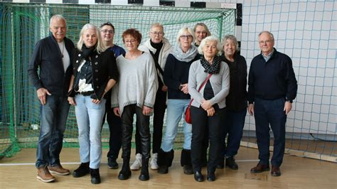 Bundesligaspielerinnen Aus Engelskirchen Bei Handball Ausstellung