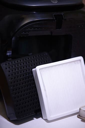 진공 청소기를 위한 새로운 흰색 사각형 먼지 필터 진공 청소기 필터 교체 클로즈업 0명에 대한 스톡 사진 및 기타 이미지 0명 가사 집안일 가정 생활 Istock