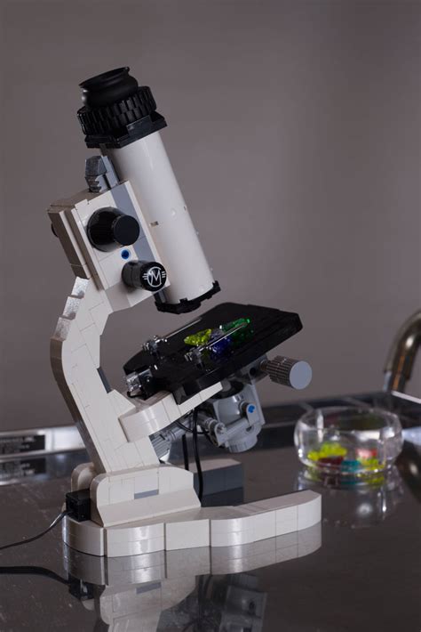 Worlds First Functional Microscope Made Using Lego Bricks 14 Technocrazed