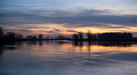 무료 이미지 경치 바다 물 수평선 구름 하늘 해돋이 일몰 밤 햇빛 아침 호수 새벽 강 마을 황혼 저녁 시골의 반사 커뮤니티 저수지