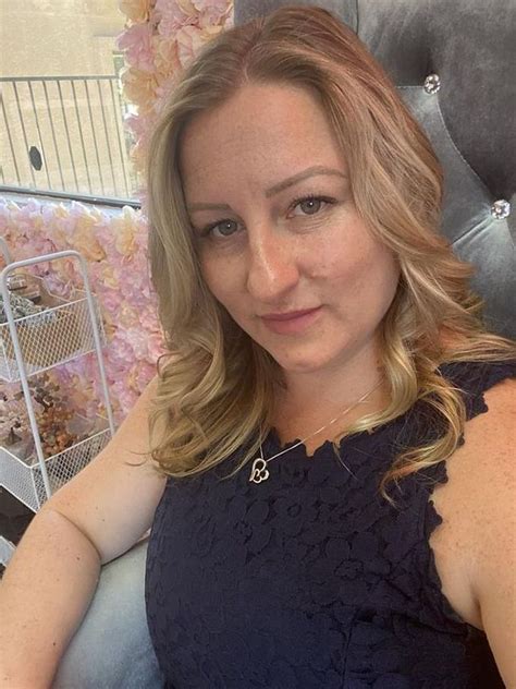 Hannah Is 45 Older Women For Sex In Betws Sex With Older Women In