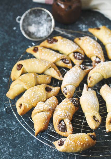 150 Rugalach Foto Stok Potret And Gambar Bebas Royalti Istock