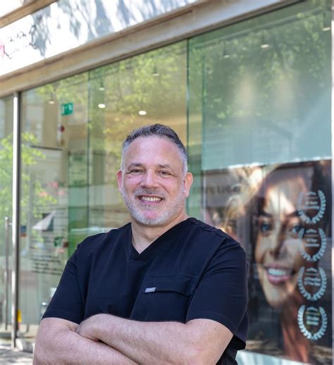 Small Teeth And Gummy Smile London Smile