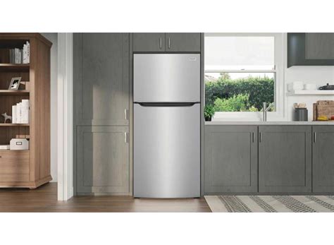 Frigidaire Gallery 20 Cu Ft Top Freezer Refrigerator 30 Grte2055af
