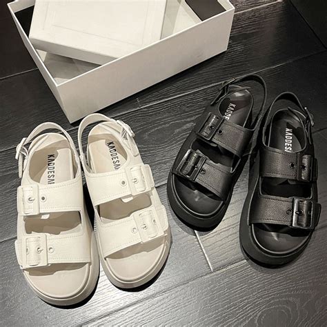 당일출고무배 키높이 5cm 벨크로 통굽 플랫폼 스트랩 샌들 2color 에이블리