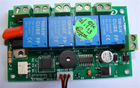 Ir Based Remote Control For Fan Speed Control And 4 Lights Onoff Hacktronics