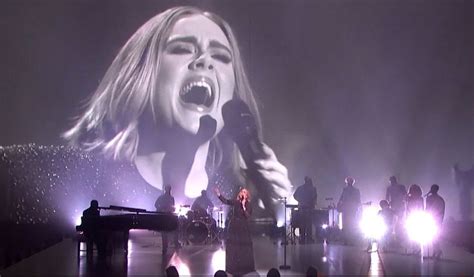 Adele Canta Hello Alla Finale Di X Factor Uk Video Archivio Biccyit