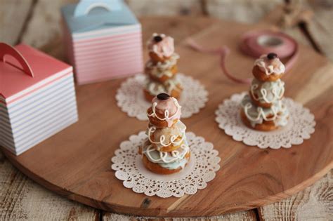 더케익스토리 The Cake Story 축하할일 가득할때💕 직접 케이크를 만들어 선물하세요 가로수길 더케익스토리에서 이색 데이트코스로도 강추 👍 😍 다가오는 발렌타인