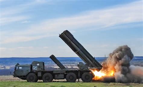 Кадры работы РСЗО Торнадо С в зоне спецоперации