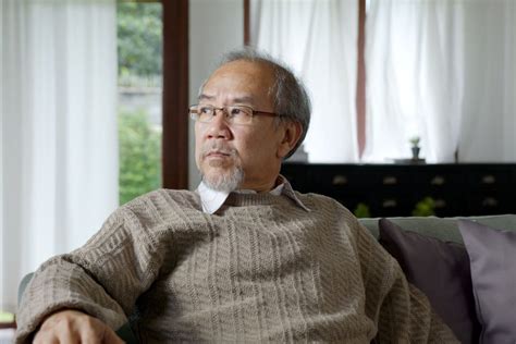 【住民税非課税世帯の保険料】国民健康保険＆後期高齢者医療保険はいくら？ 非課税になる年収ラインは？｜60歳～90歳以上「令和の老齢年金世代」国民年金・厚生年金の平均もチェック Limo