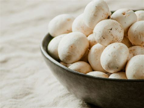 Хитрий спосіб очищення печериць без використання води що виключить їх перезволоження