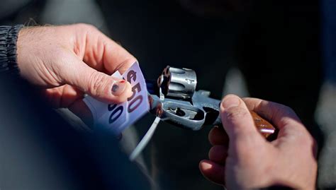 To Reduce Gun Deaths And Protect The Second Amendment Pass Donnas Law