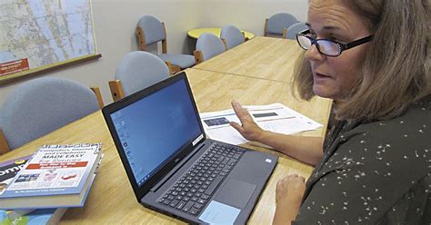 libraries offer basic computer instruction tech know tidbits