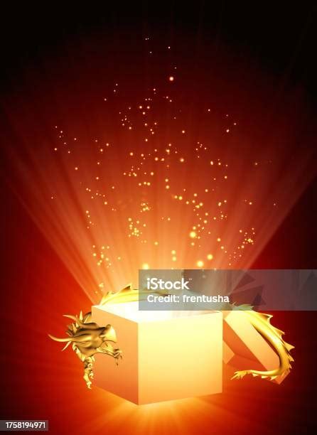 반짝임과 눈송이가 있는 빨간 배경에 황금 용과 빈 마술 상자가 있는 중국 설날 배경 아시아 용과 선물 상자를 가진 수직 음력 새해 배경 3d 렌더 2024년에 대한 스톡