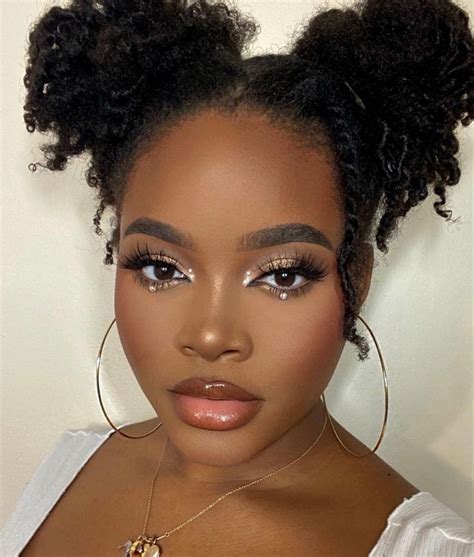 Pin By Calla Hamlin On Makeup On Fleek Gold Makeup Looks Prom Eye