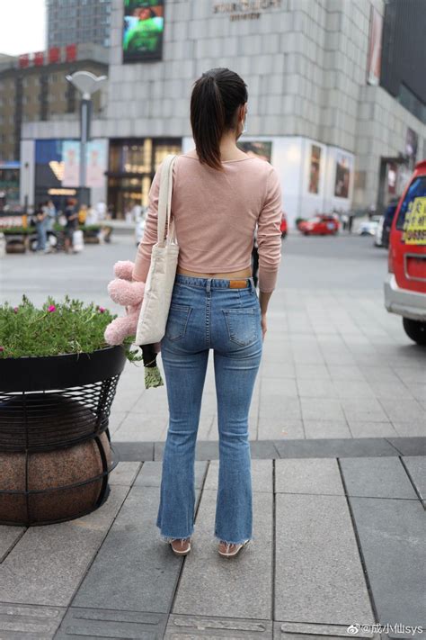 탄탄한 몸매를 가진 여자에 있는 윤환 정님의 핀 탄탄한 몸매를 가진 여자 여성 청바지 여성