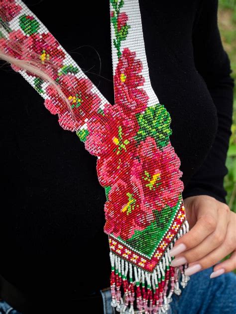 Гердан з мальвами — ціна 1200 грн у каталозі Кольє і намиста Купити аксесуари за доступною ціною