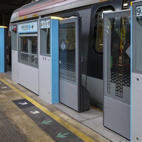 Hong Kongs Mtr Corp Plans To Finish Installing Automatic Platform