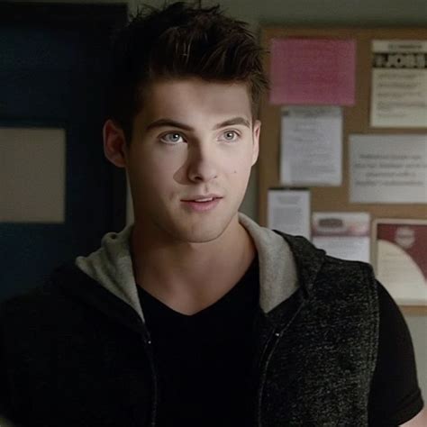 Cody Christian ️‍🔥 Theo Raeken Icons Theo Raeken Pictures Theo