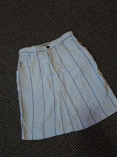 Спідниця Armani — ціна 100 грн у каталозі Міні спідниці Купити жіночі речі за доступною ціною на