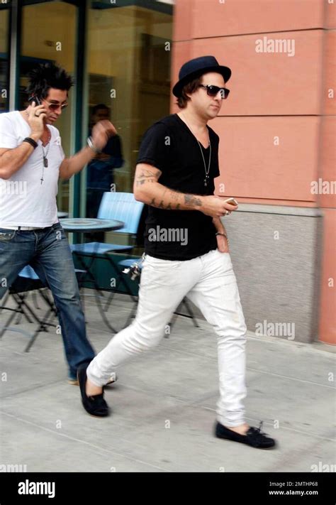 Singer Ryan Cabrera Strolls On Bedford Drive While Out And About In Beverly Hills Ca 1118
