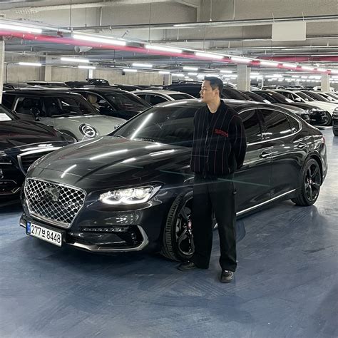 영카 연비 162 가장 높은 등급에 관리상태 극상 그랜저ig 하이브리드 익스클루시브스페셜 모델입니다 19년 11월 등록 19년형에 주행거리 80000km대