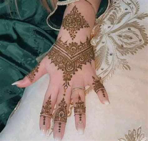 كيفية استخدام الفرشيطة لنقش الحناء احترافي Hennalove Hennabrows