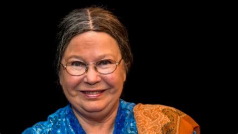 Tante Wieteke Penyanyi Kelahiran Surabaya Keturunan Belanda Meninggal