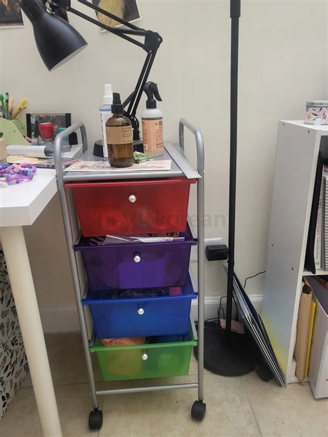 서랍장 다아닝테이블 책상 화장대 소파 커피 테이블 램프 옷장 책꽂이 서랍장