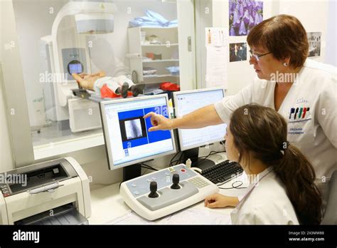 The Acuity System Continues The Varian Tradition Of Innovation By Combining Advanced 2d And 3d