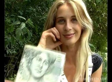 Watch 멜빵바지입은 소녀와 멜빵바지 서양여자 Big Tits Porn Spankbang