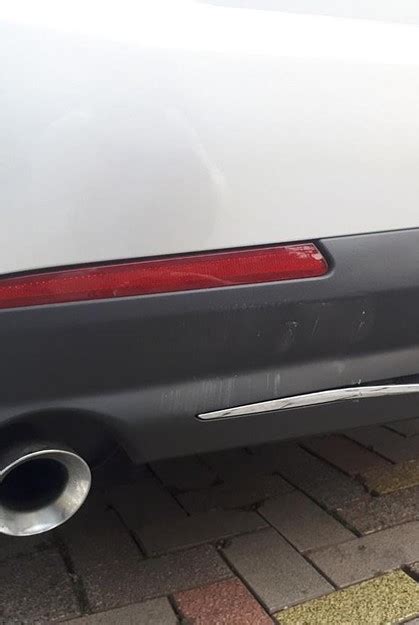 무광 플라스틱 범퍼 복원 차 긁힘 스크래치로 자동차 외형복원을 위해 동탄에서 입고된 링컨mks안양수입차수리의왕자동차흠집제거군포자동차기스제거산본차량복원평촌자동차수리