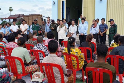 អភិបាលខេត្តកំពង់ធំ នាំយកអំណោយចែកជូនដល់បងប្អូនប្រជាពលរដ្ឋនៅឃុំទ្រា ស្រុកស្ទោង រដ្ឋបាលខេត្តកំពង់ធំ