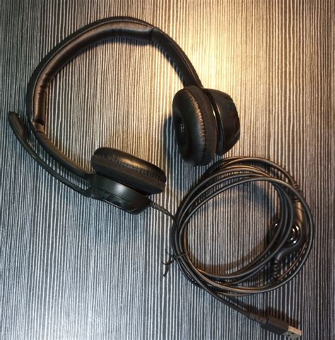 Logitech H390 Headphones, Audio, Headphones & Headsets on Carousell