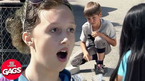 دوربین مخفی با موضوع دعوای بزرگ خواهر و برادر