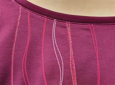Combining Threads For Decorative Overlock Stitches