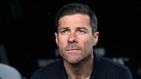 Xabi Alonso En Rueda De Prensa Valverde Me Hace La Vida Mucho Más Fácil