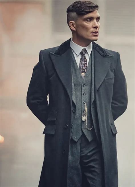 بررسی تیپ و استایل پیکی بلیندرز در آرتینا