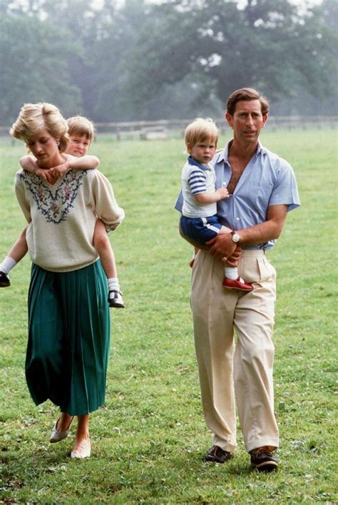 25 Beautiful Photos Of Princess Diana At Home In The 1980s ~ Vintage