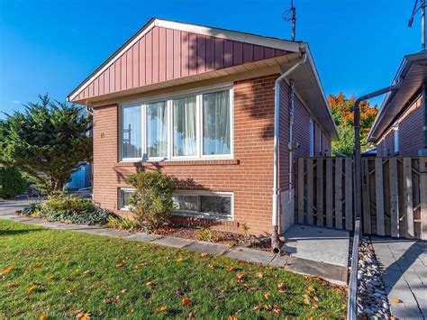 18 Margrath Pl Toronto On M9c 4l2 Zillow
