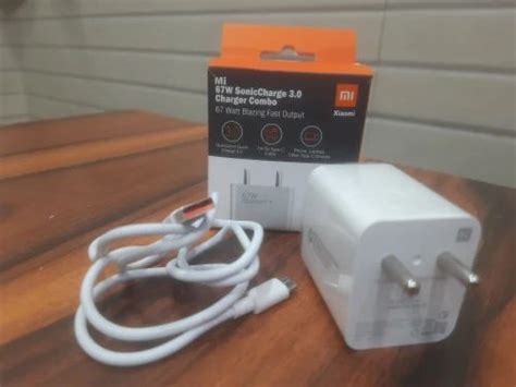 Current A Mi Watt Charger At Rs In New Delhi Id
