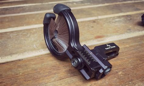 Whisker Biscuit Vs Drop Away Arrow Rests • Advanced Hunter