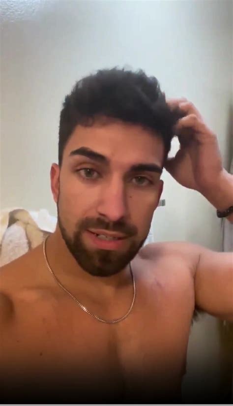 Small Hunk Little Dick Hunk Shows Off