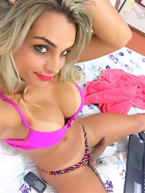Ts Selfies Photo 37