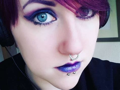 Dolphin Bites Piercing 35 Image Ideas Jewelry Pros And Cons Right Piercing