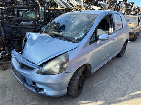 Хонда Джаз на части Honda Jazz 1 3 78 к с Хечбек Бензин 2004 год 200000 км Ръчни скорост