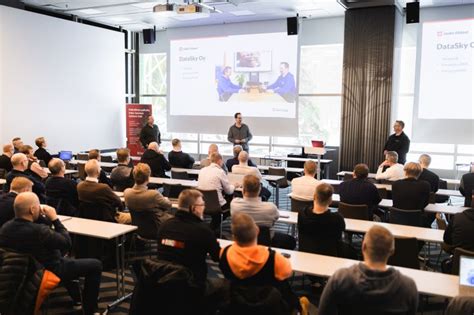 Data Group Finland Oy On Linkedin Terveisiä Dg Päiviltä 🥳 Mustan
