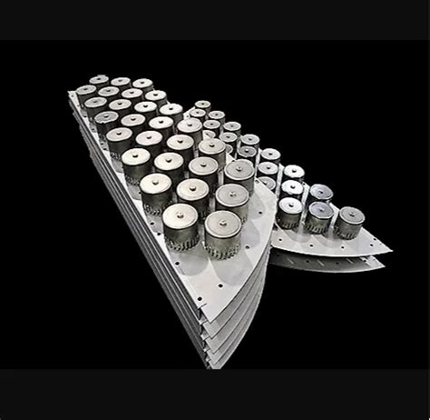 Bubble Cap Tray At Best Price In Pune By Glister Distillation