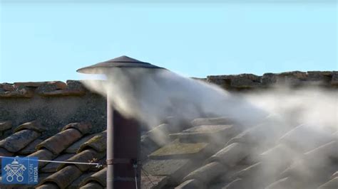 Бял дим над Сикстинската капела избран е нов папа