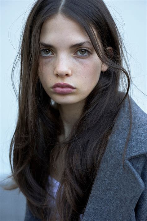 Laura Kaiser Louisa Models